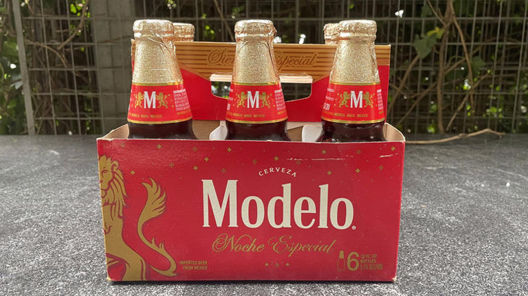 REVIEW: Modelo Noche Especial Proves Holiday Beers Can Actually Be Great