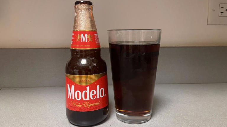 REVIEW: Modelo Noche Especial Proves Holiday Beers Can Actually Be Great