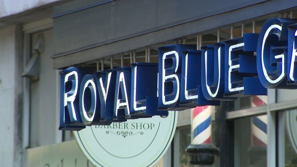Royal Blue Grocery employees robbed at gunpoint