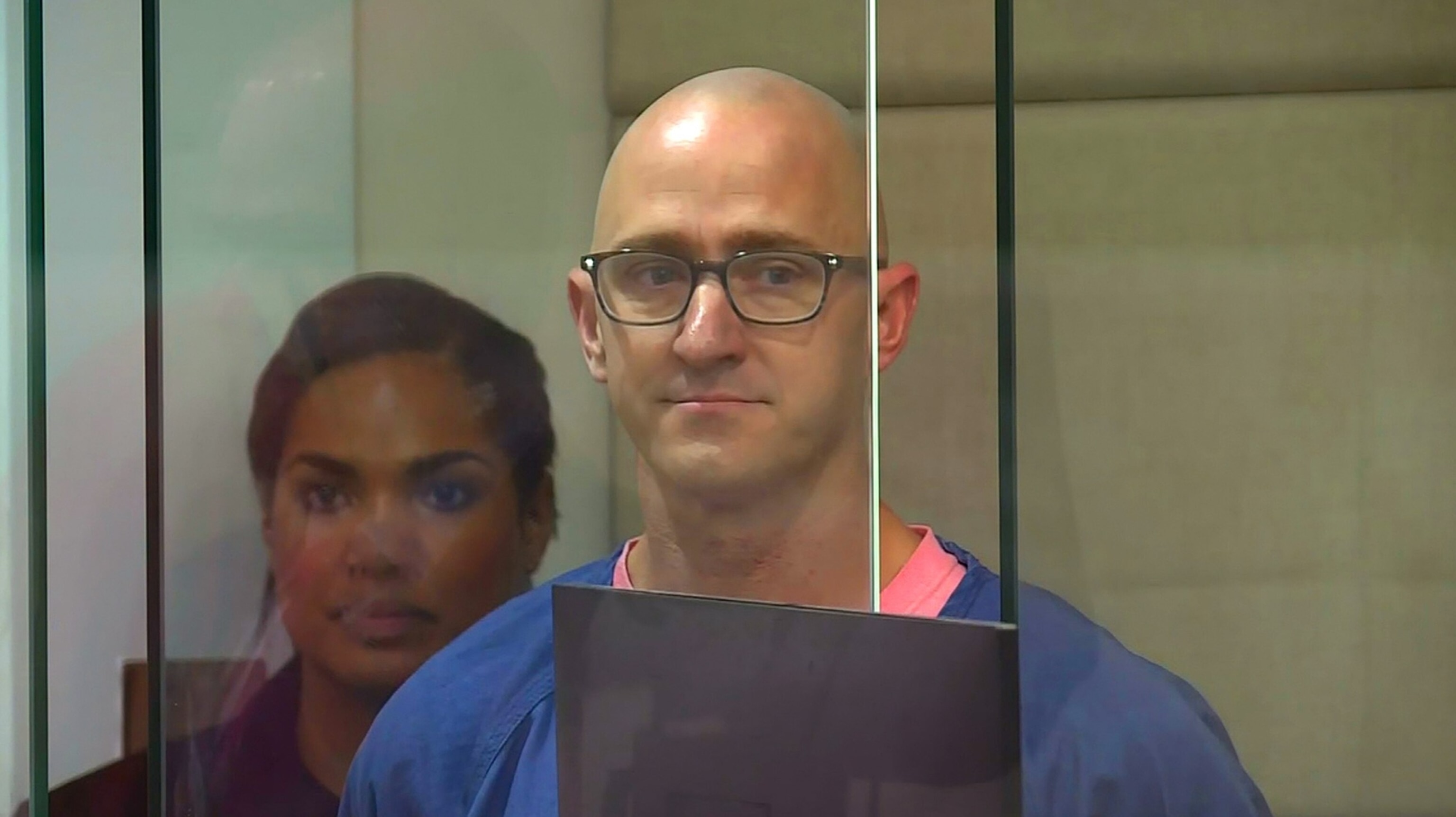 Former pilot who tried to shut down engines midflight avoids prison time