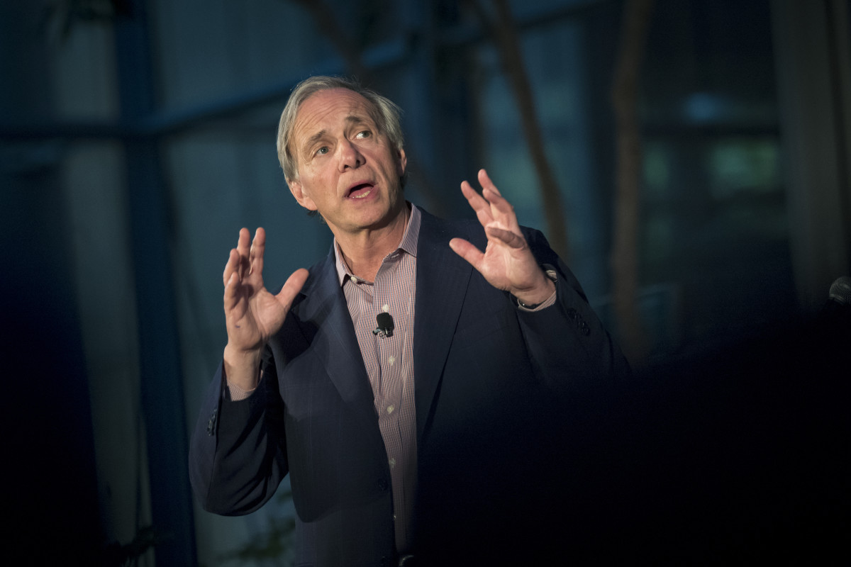 Ray Dalio S Bridgewater Quietly Reshapes Its Portfolio Amid Bubble Warnings