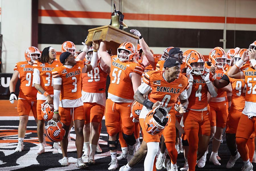 PHOTO GALLERY: 4 local football teams win — 3 for title game spots and ...