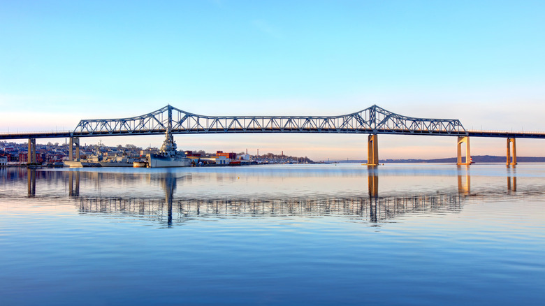 Situated Between Boston And Newport Is An Idyllic Massachusetts Coastal ...