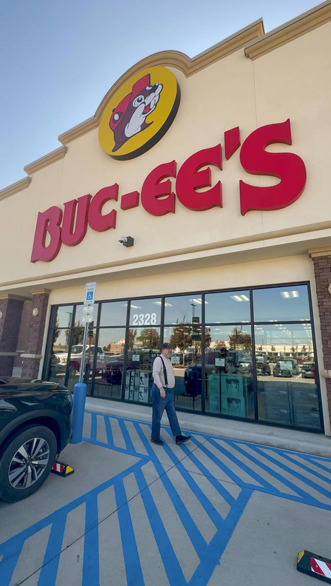 The 10 Best Buc-ee's Foods You Need to Try on Your Next Road Trip