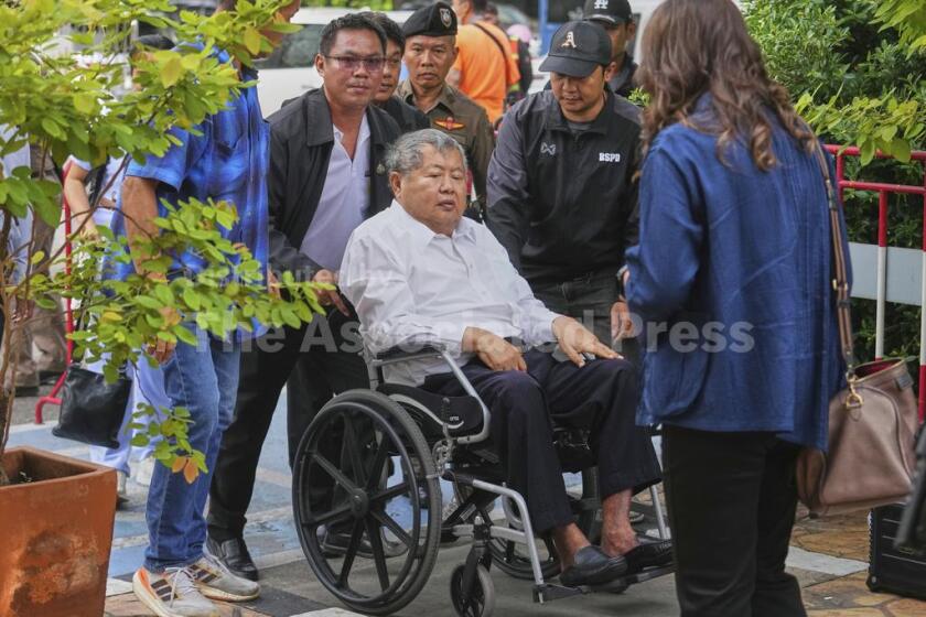 Magnate tailandés se entrega por cargos de negligencia grave por ...