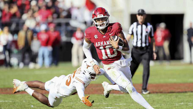 Steve Sarkisian Warns Texas Longhorns About 'Very Scary' Arkansas Game