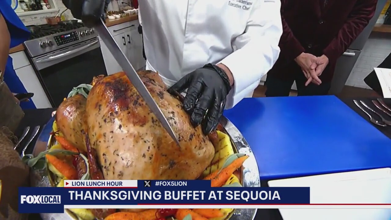 How to cut a Thanksgiving turkey