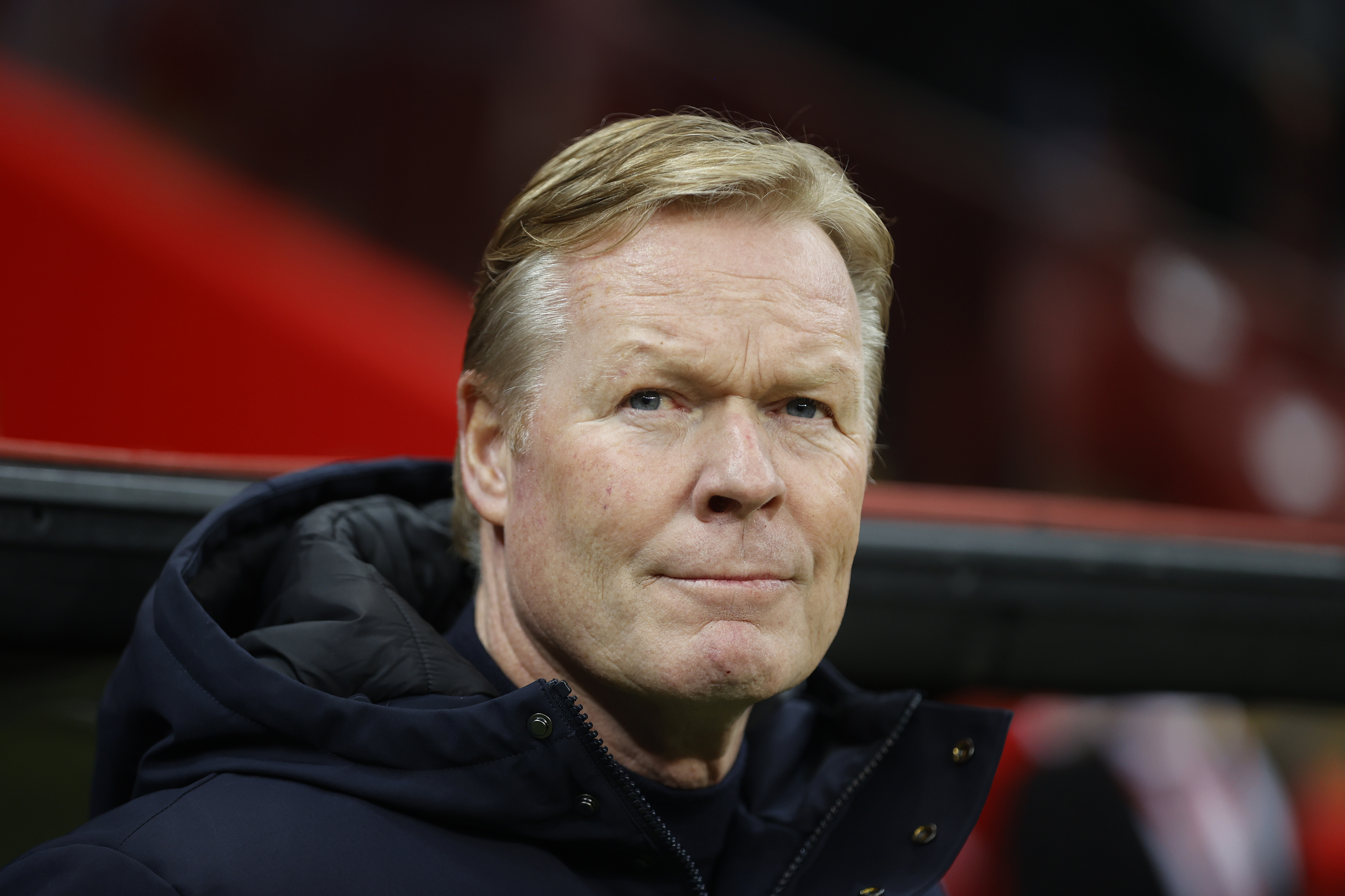 Koeman verklaart gewijzigde opstelling, Van Hooijdonk plaatst vraagtekens