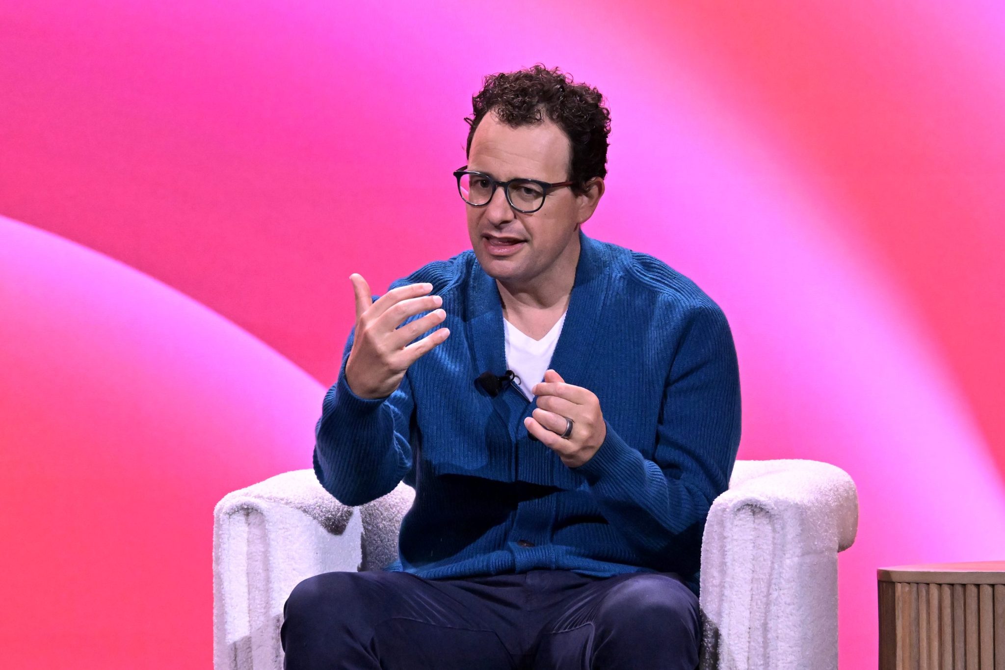 ‘I’m deeply uncomfortable’: Anthropic CEO warns that a cadre of AI leaders, including himself ...