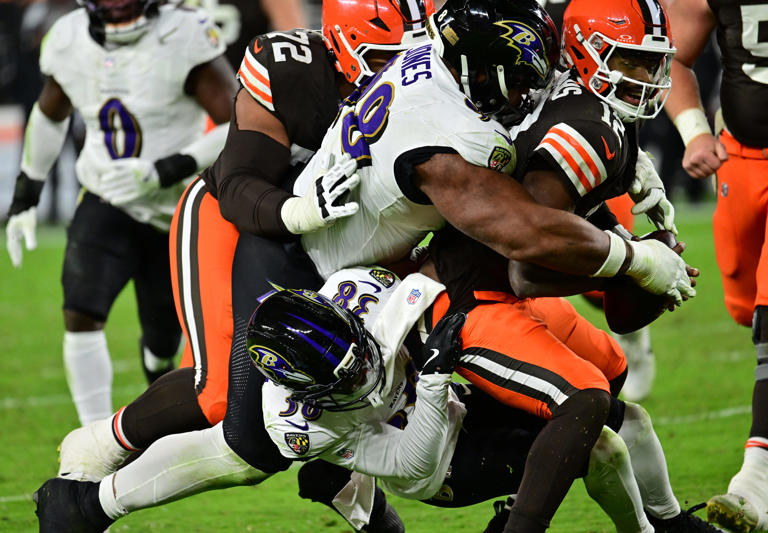 Ravens threw cold water on the sizzle of Shedeur Sanders' NFL debut