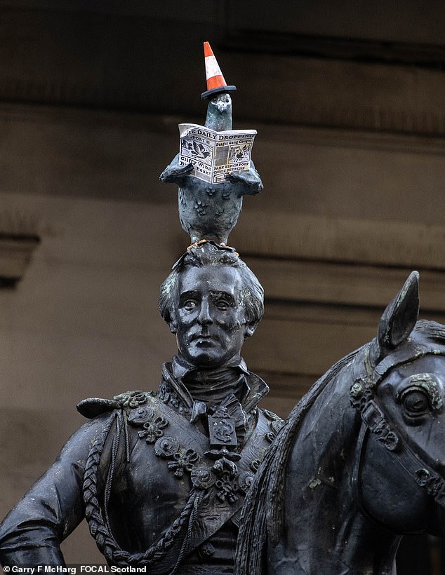 Duke of Wellington statue's surprise makeover by street artist dubbed ...