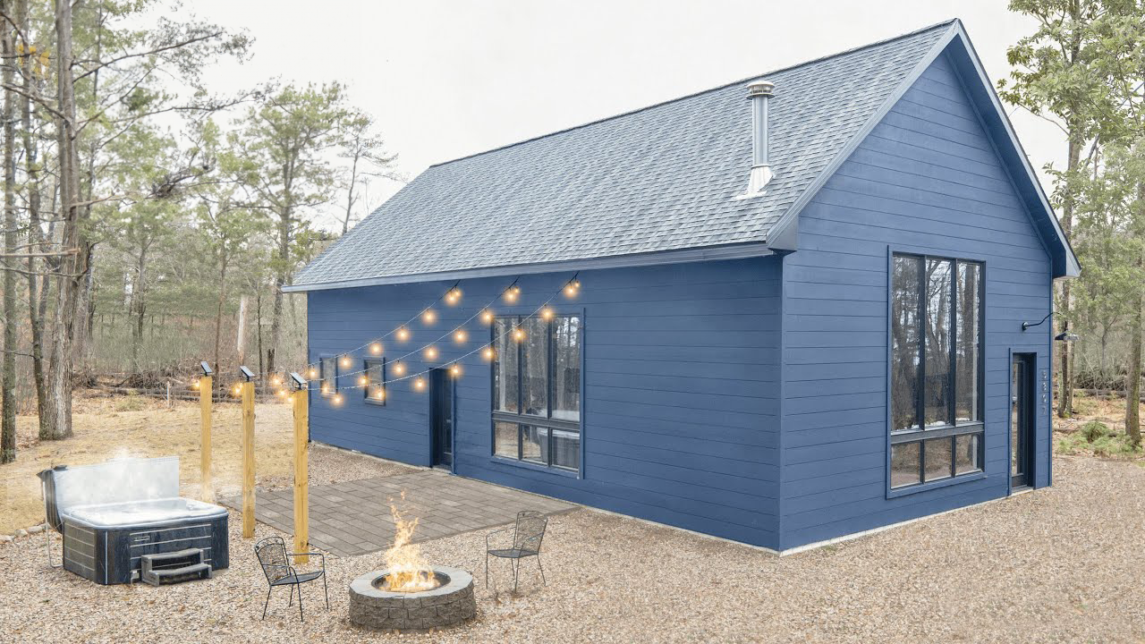 Touring a Luxury Chalet Cabin with Sky-High Ceilings