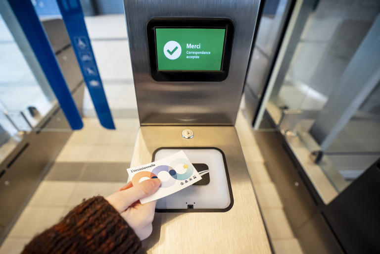 'Truly incredible': Commuters impressed with new branch of Montreal's ...