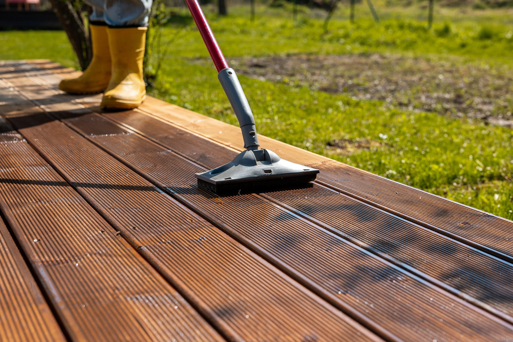 Key Steps for Staining a Wooden Deck