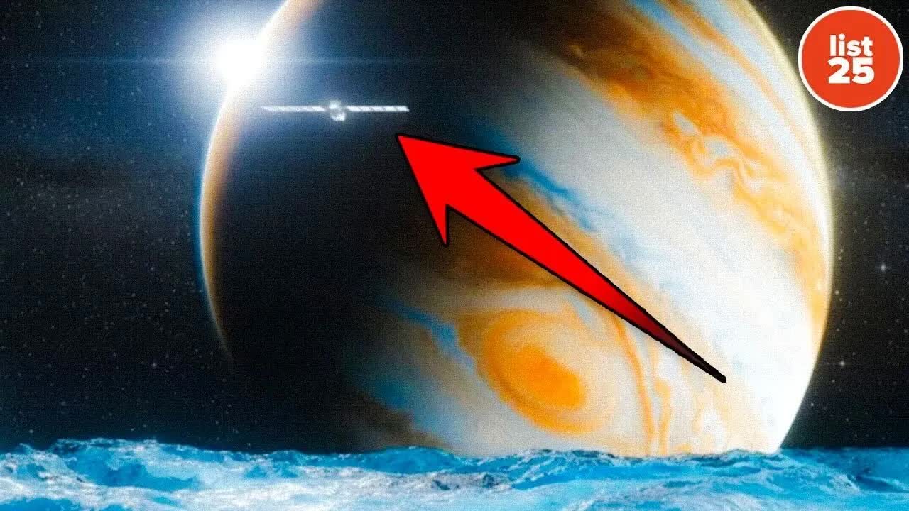 25 Bizarre Discoveries on Jupiter and Saturn