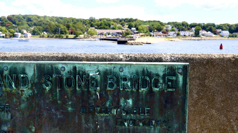 A Little Known Beach In Rhode Island Is A Secluded Escape With New ...
