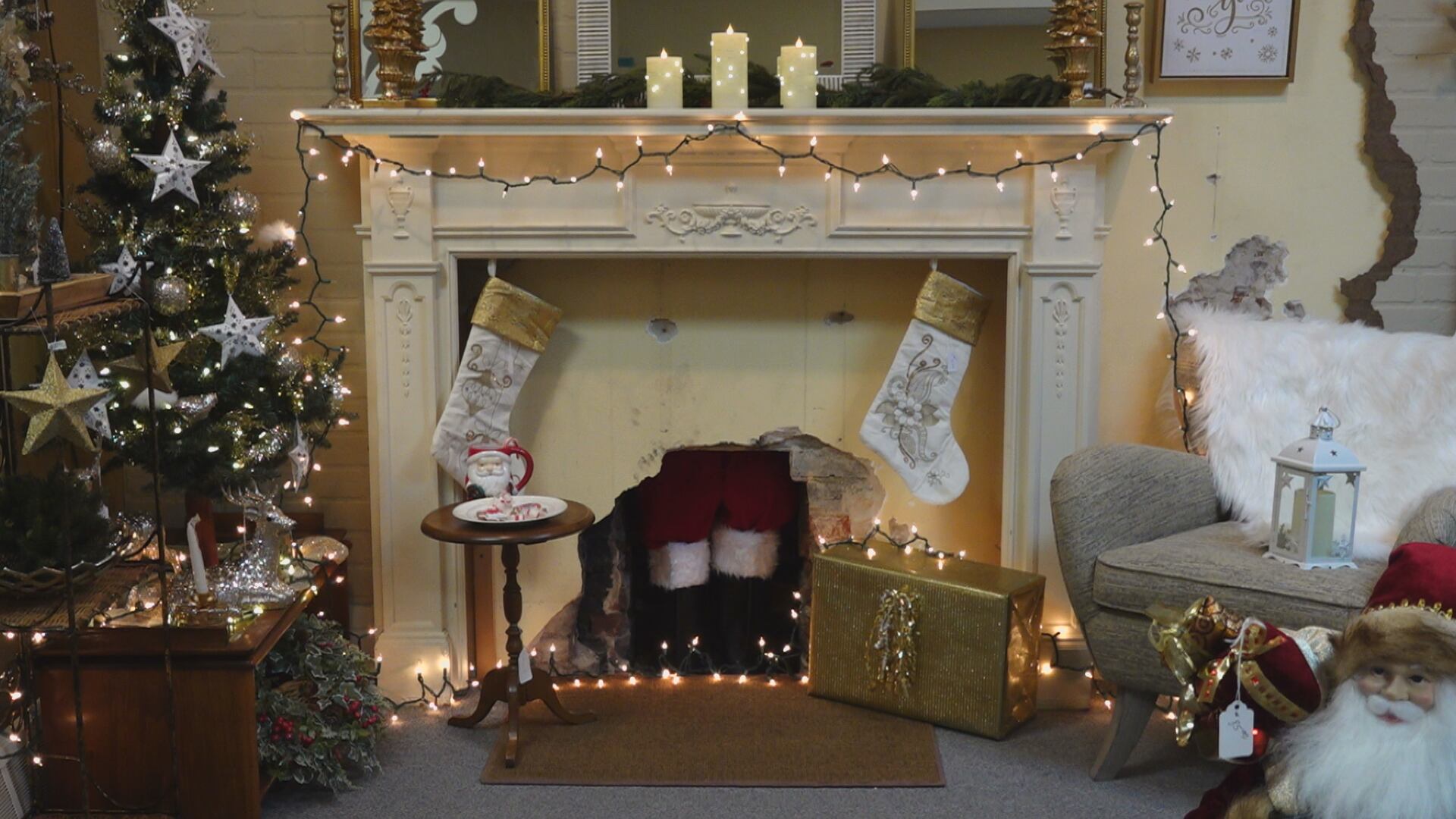 Chimney break-in becomes Christmas display at Geneseo shop
