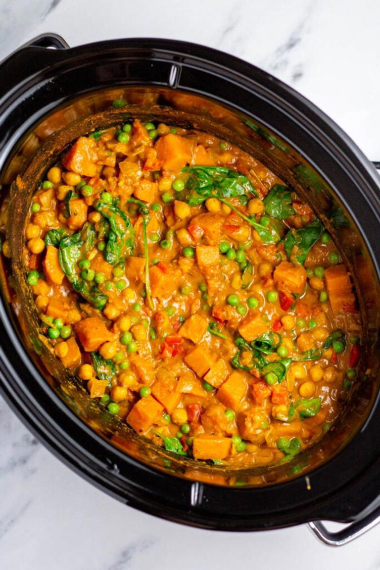19 Healthy And Flavorful Slow Cooker Dishes For Effortless Meals