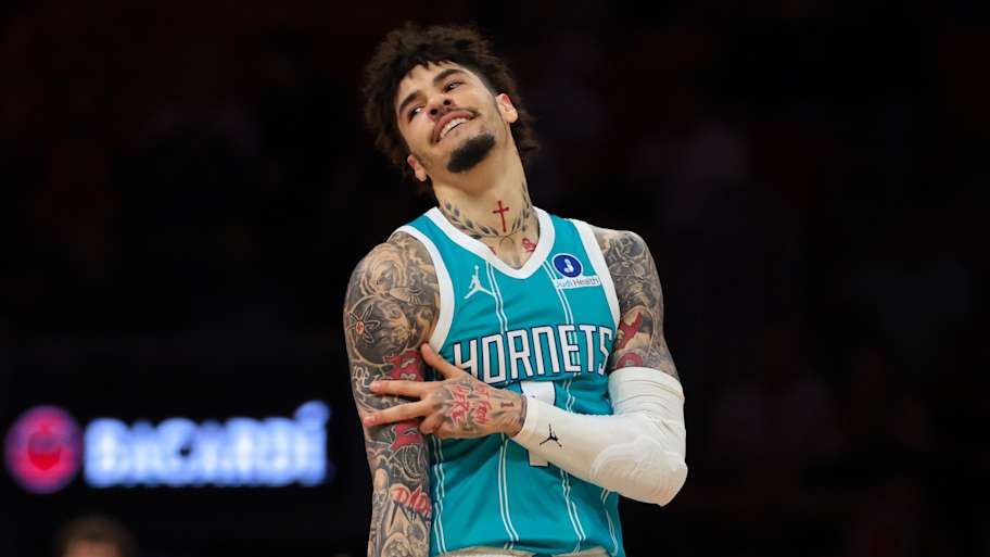 LaMelo Ball Was So Open He Screeched to Get the Ball Before Assist