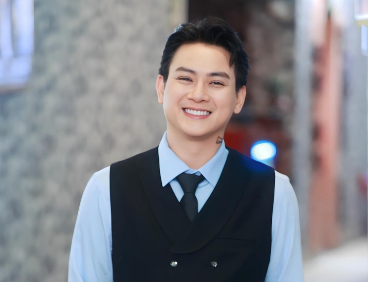 Hoài Lâm trở lại ca hát, khán giả muốn nghe mãi nghe hoài