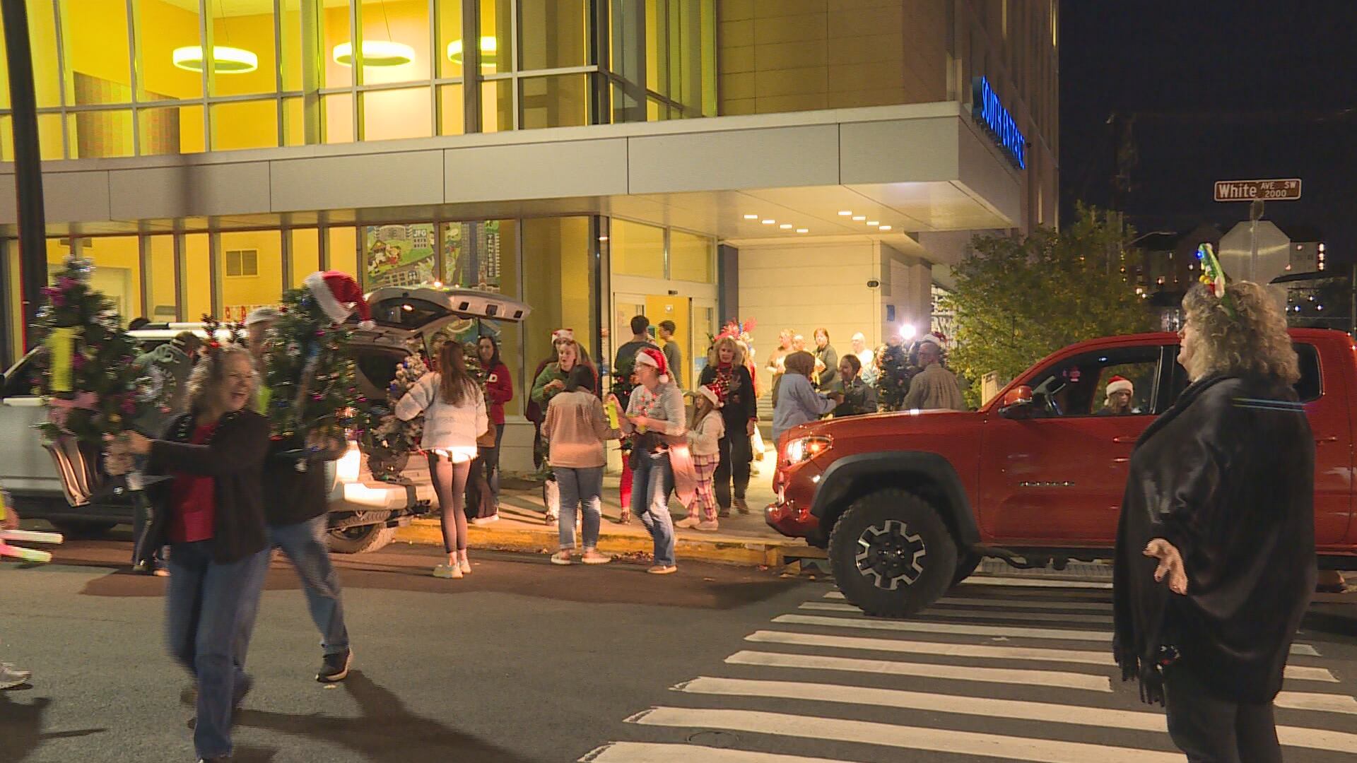 ‘Their eyes light up’ | East Tennessee Children’s Hospital hosts annual ...