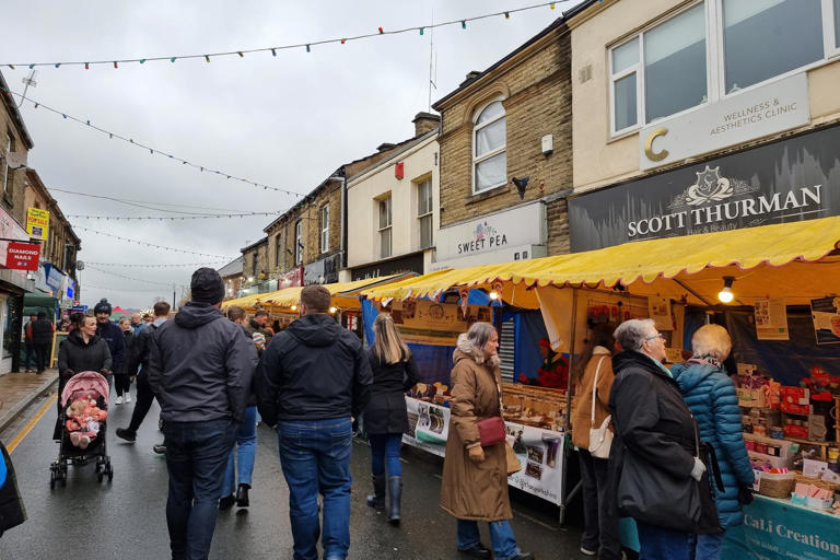 PHOTOS: Rain fails to dampen Christmas spirit in Cleckheaton as town’s ...