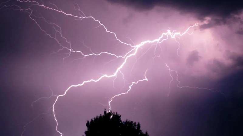Christmas Day weather warning: Heavy rain, lightning and hail expected ...