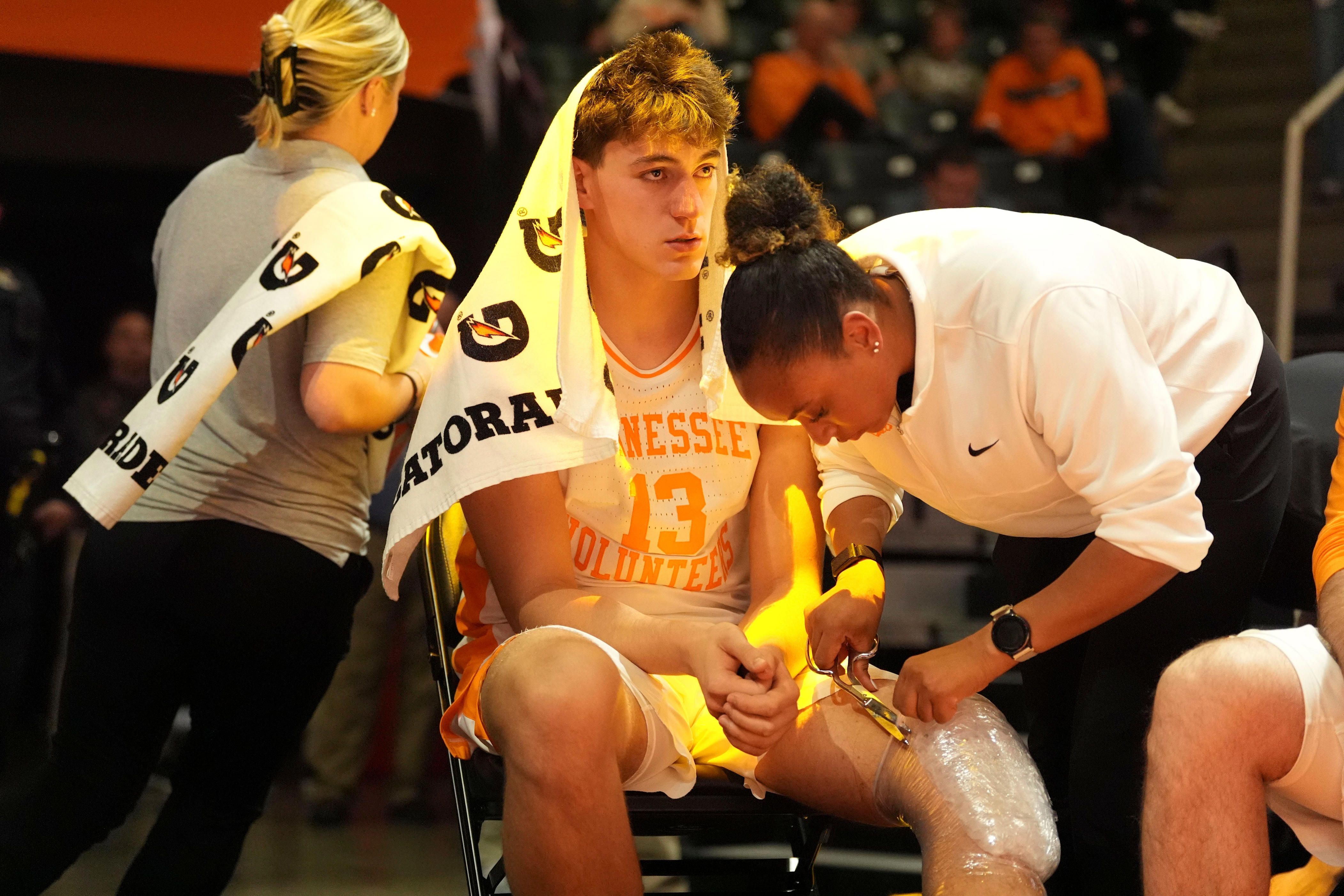 Rick Barnes updates J.P. Estrella's status after injury in Tennessee ...