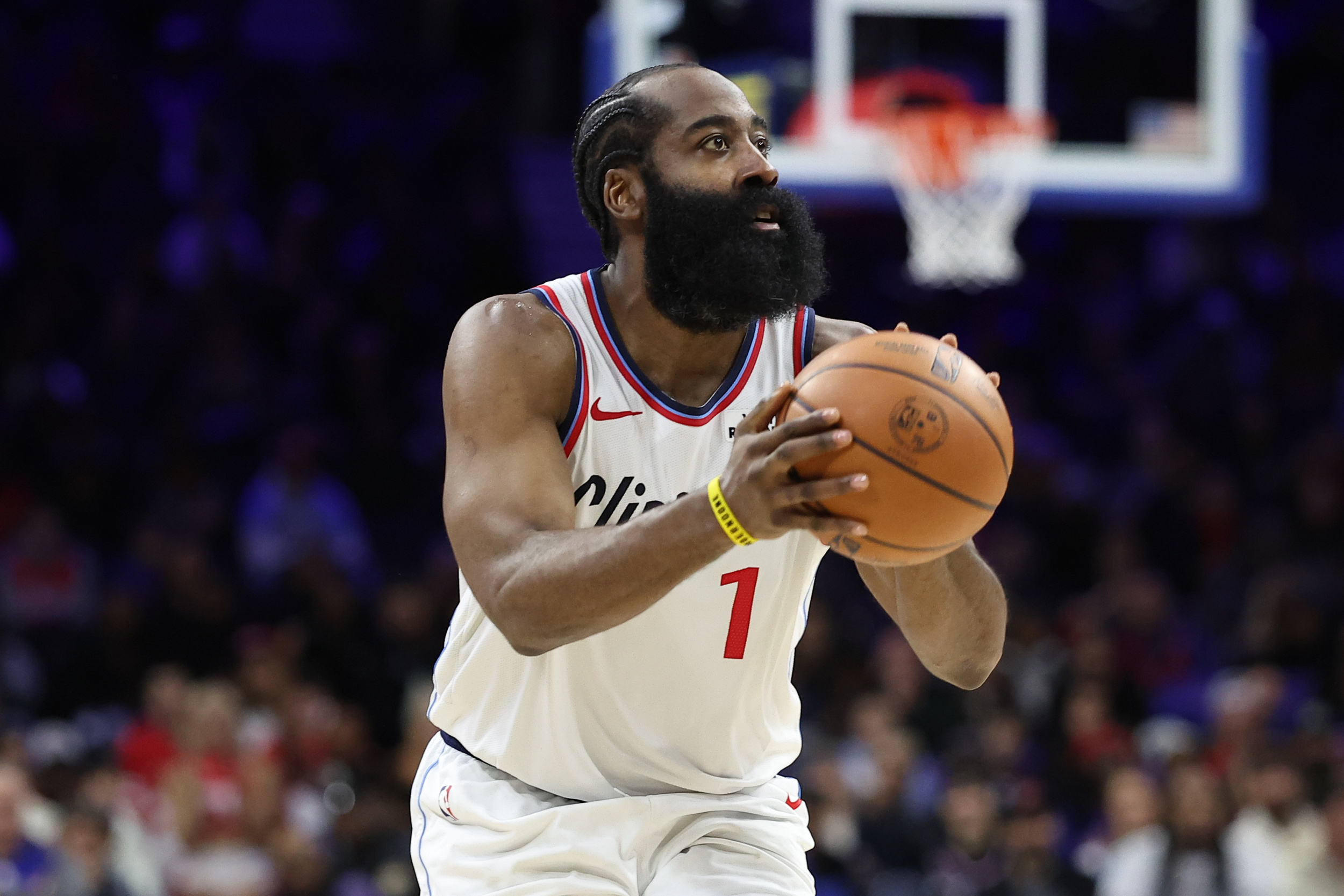 Clippers burned by a bad no-call on James Harden 3 to end the game