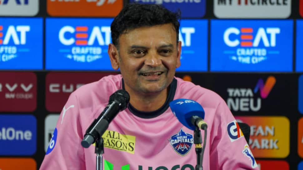 Meet Head Coaches Of RCB, CSK, MI, KKR, PBKS, GT, LSG, DC, RR, SRH ...