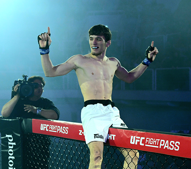 UFC 김동현 잡은 강자, 정찬성 제자에 압승 [ZFN]