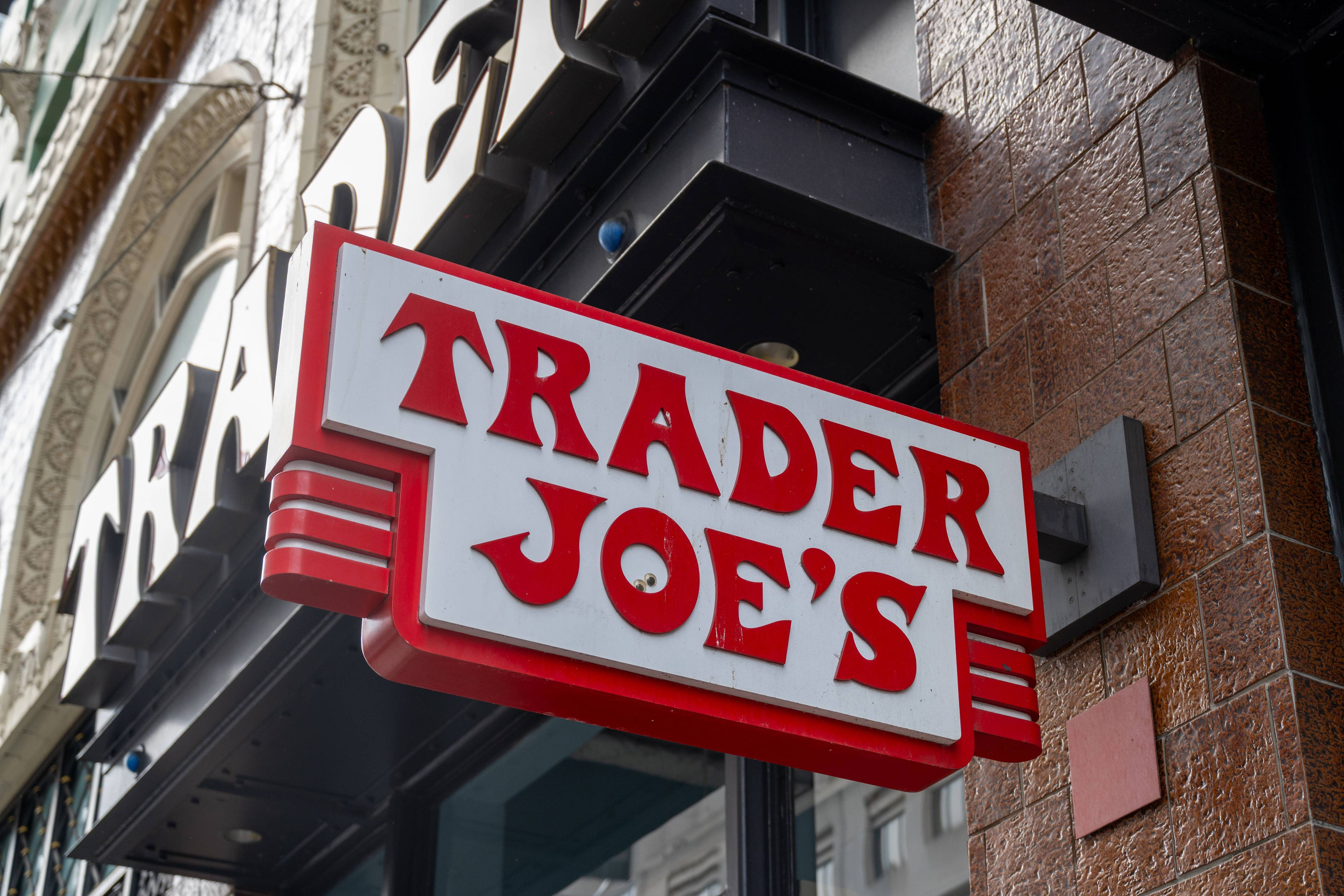 Trader Joe's brings back Candy Cane Joe-Joe's Ice Cream for a short ...