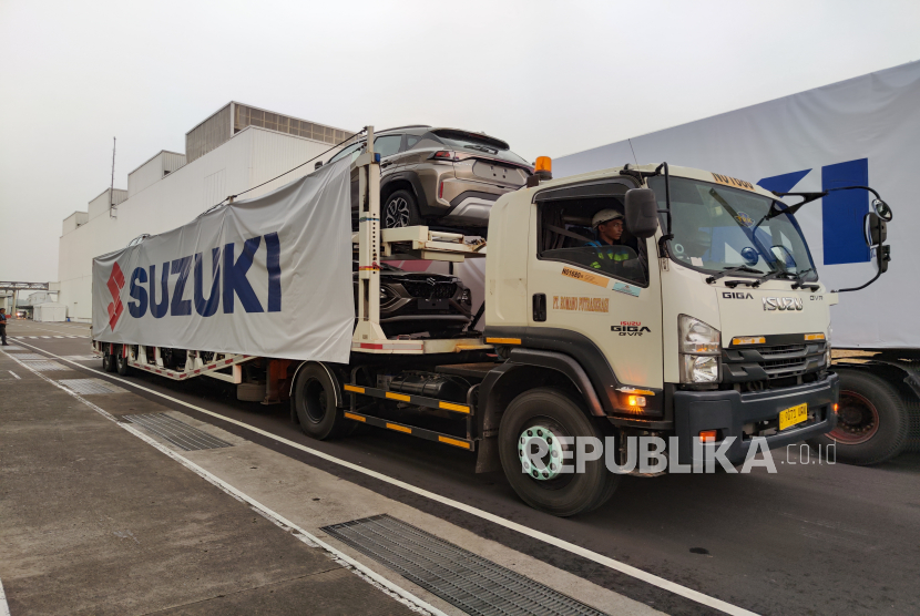 Suzuki Mulai Ekspor Mobil Fronx dan Motor Satria ke Mancanegara ...