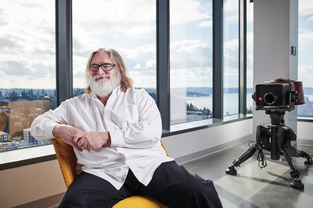 Gabe Newell Makes Waves at Steam Machine Week With 1 of World's Biggest ...
