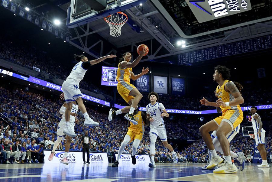 Former Auburn Knight Rakim Chaney on an early season tear for Valparaiso
