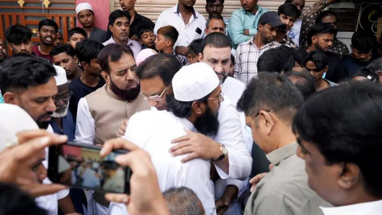 45 dead in Mecca-Medina bus crash: Mohammad Azharuddin rushes Telangana ...