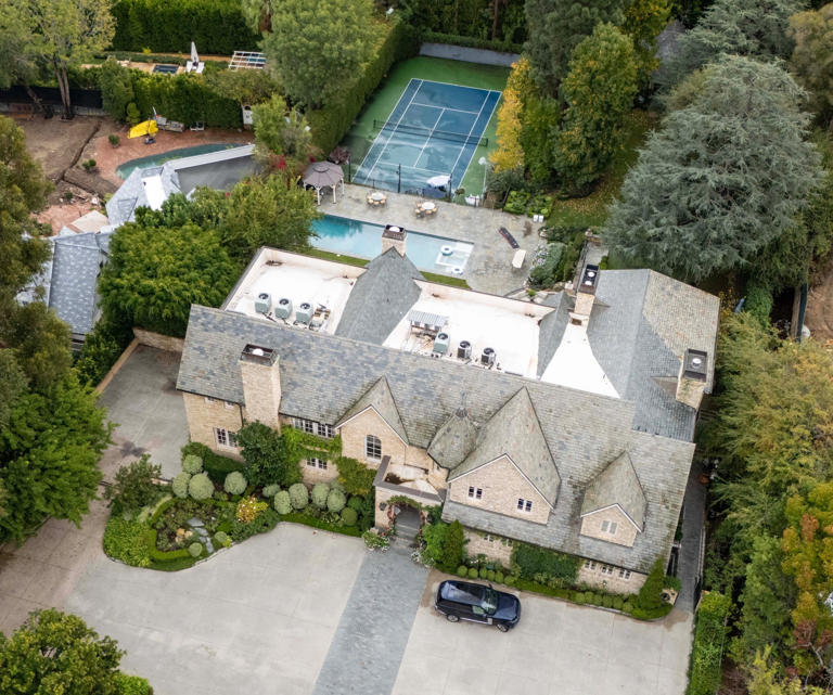 ‘RHOBH’ stars Kathy Hilton and Sutton Stracke’s homes burglarized ...