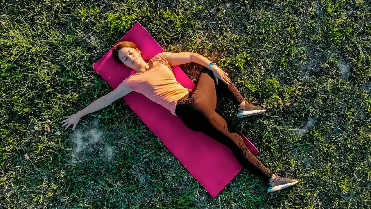 8 simple and effective stretches to help relieve lower back pain