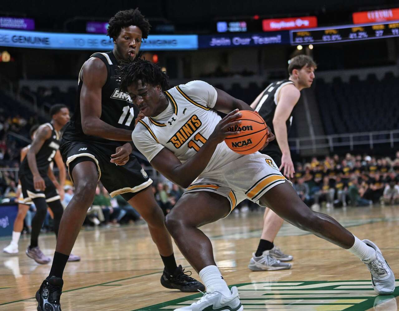 Siena men's basketball loses on halfcourt shot at buzzer