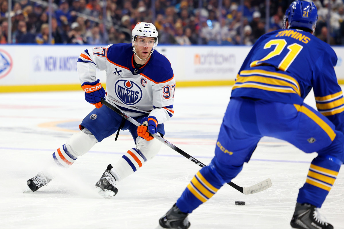 Oilers Under Fire After 'Embarrassing' 5-1 Loss to Sabres