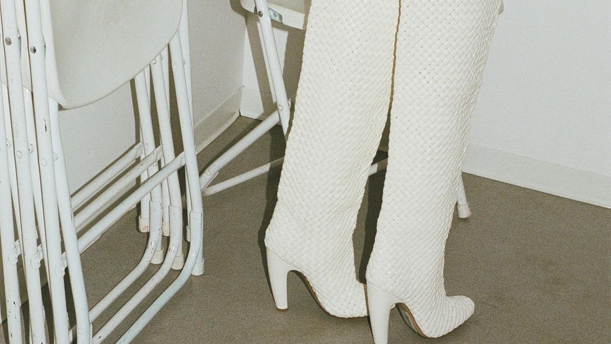 Don't throw away wrinkled boots! Here's the easy home method everyone ...
