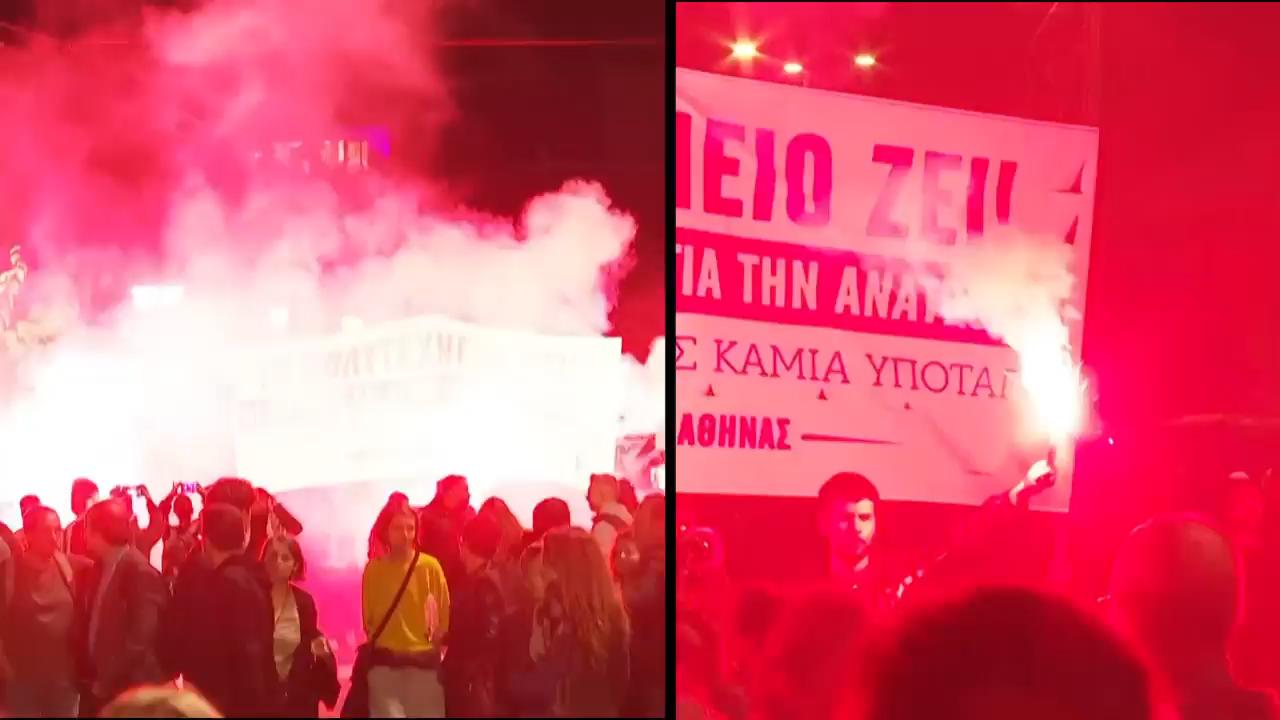 Over 10,000 march in Athens to mark the anniversary of the 1973 student ...