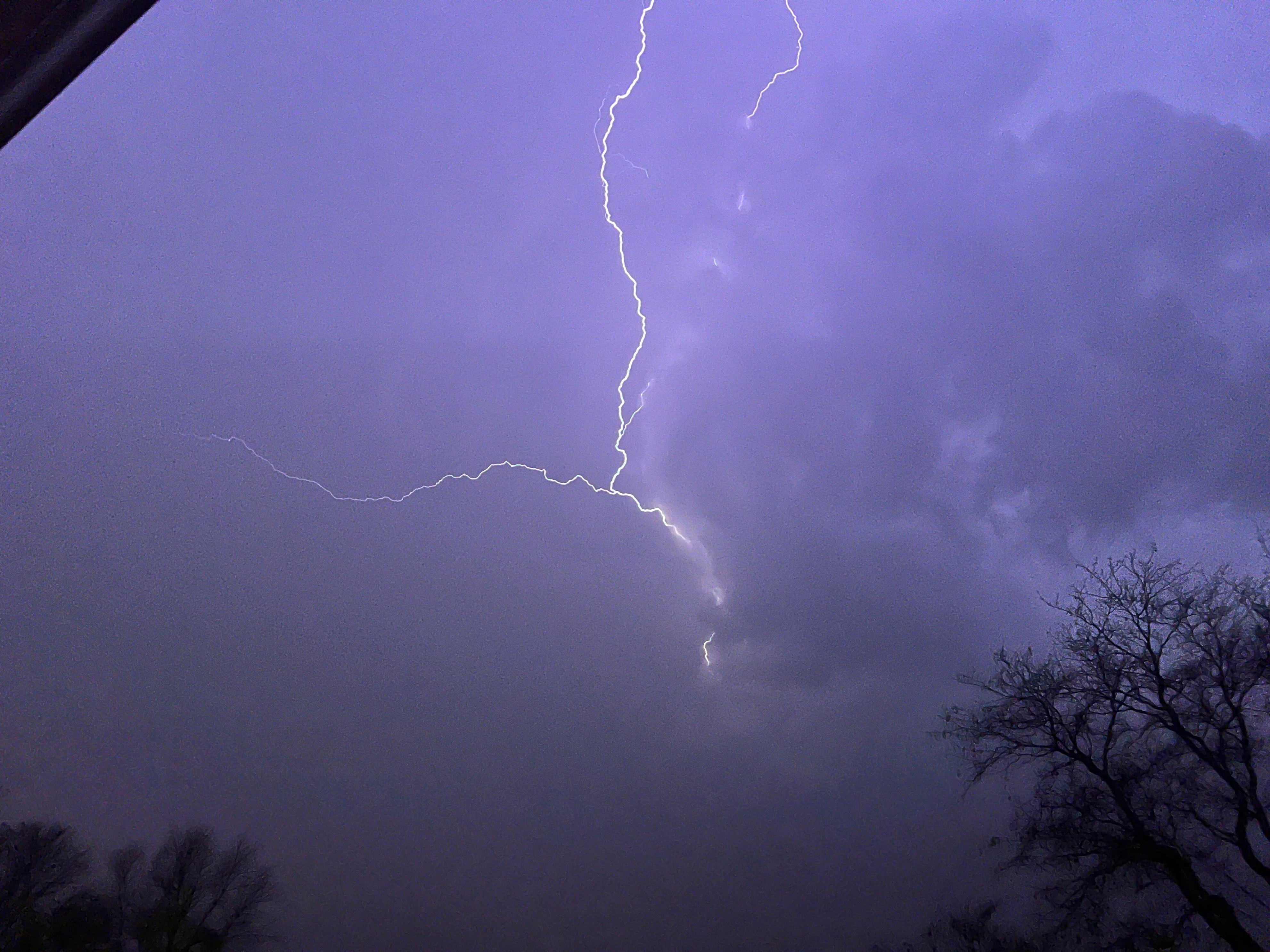 Rare November thunderstorm brings lightning, pea-size hail, rain to ...