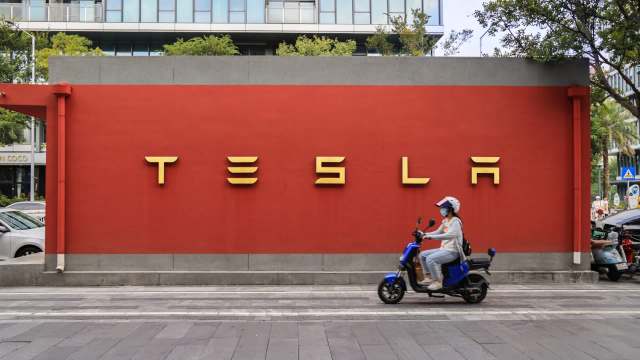 New findings reveal Tesla left behind in key market as competitors soar ...