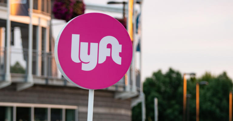Lyft’s chief says self-driving cars won’t replace human drivers “in any ...