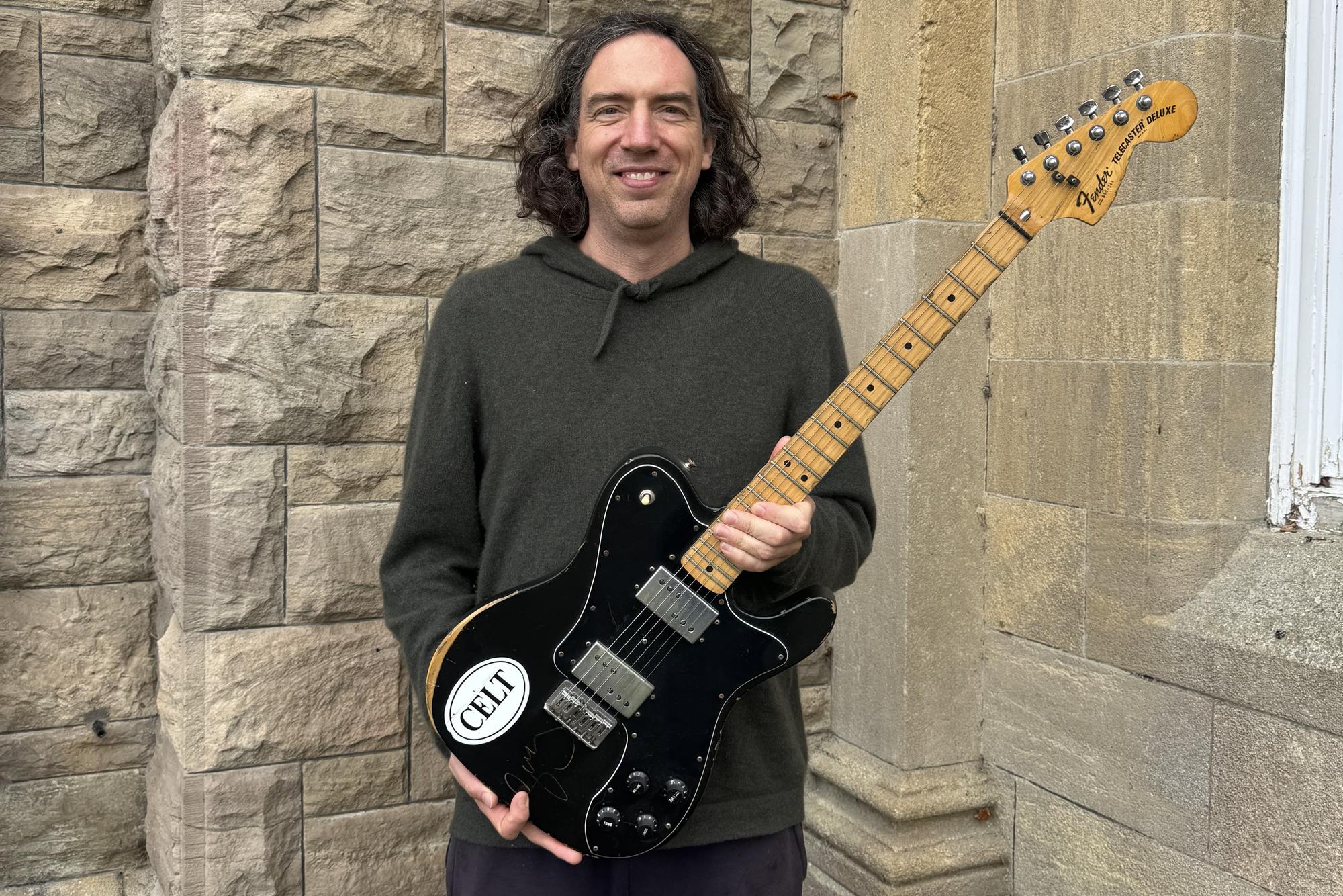 Chasing Christmas magic – Gary Lightbody’s iconic Snow Patrol guitar up ...