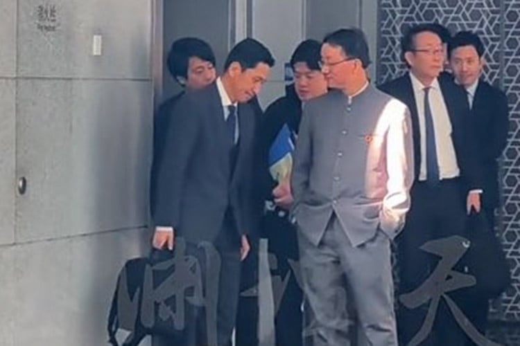 Japanese Director Kanai Appears Bowing in Chinese-Released Diplomatic Video