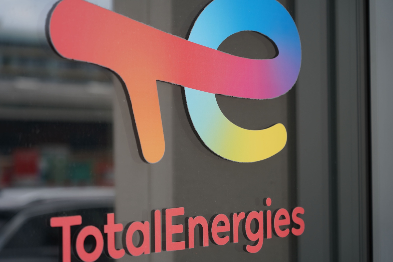 TotalEnergies : une plainte pour complicité de crimes de guerre au ...