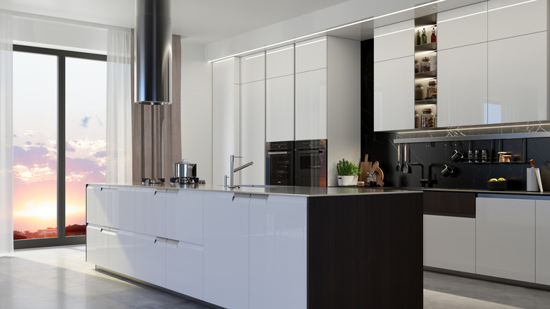 The Sleek Kitchen Trend That'll Have You Saying Goodbye To Cabinet Hardware