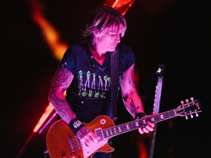 Keith Urban performs politically charged ‘Pink Pony Club’ at Mar-a-Lago ...